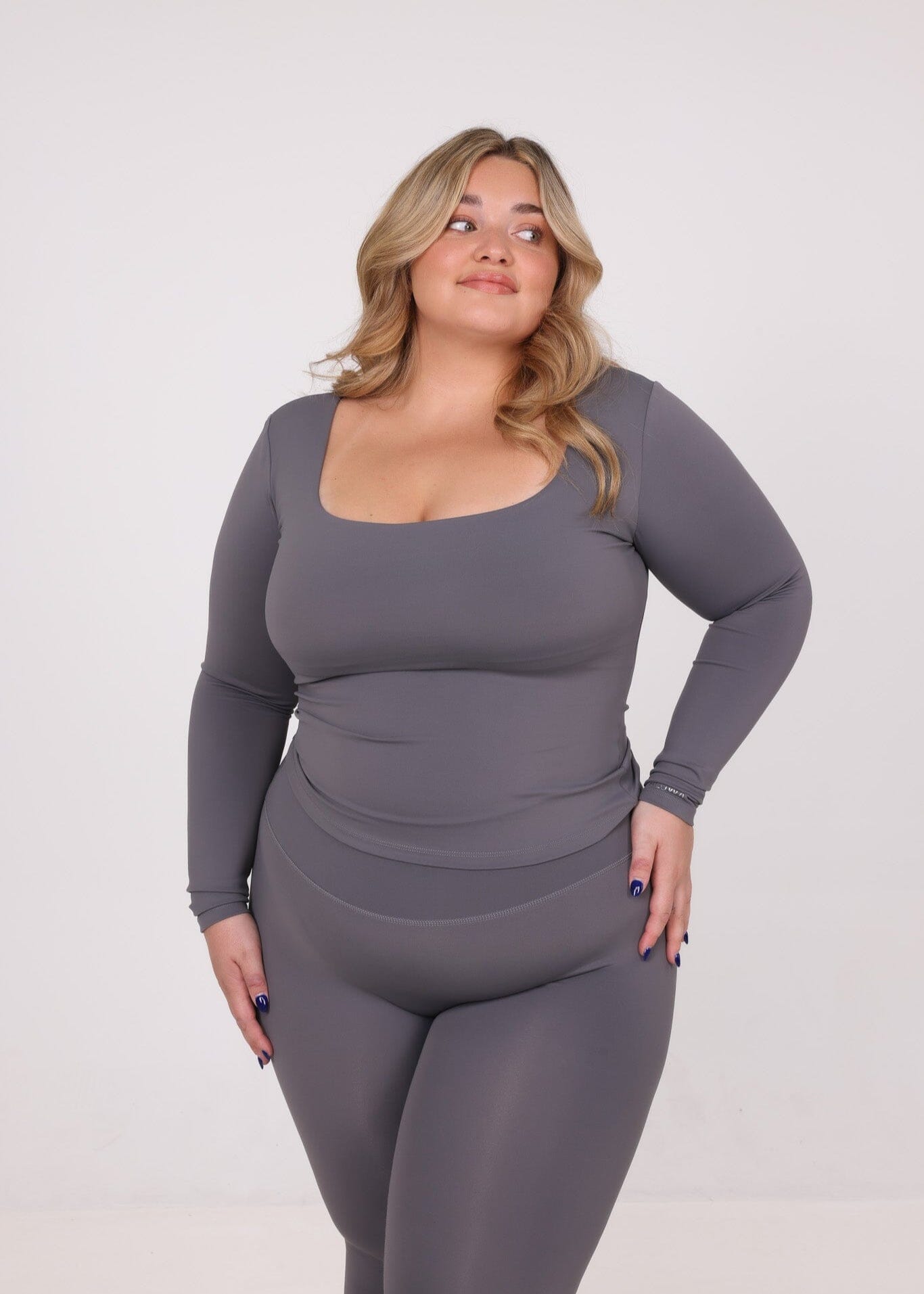 Jolene Long Sleeve Shadow – ALOWA APPAREL